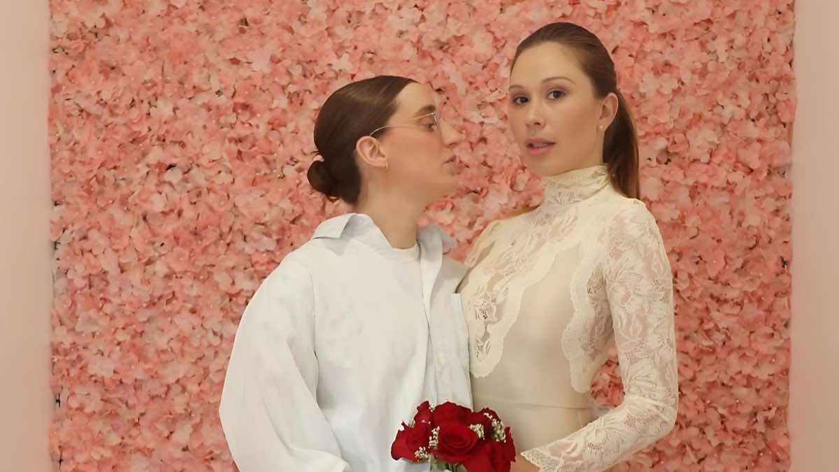 Gabby Windey Marries Robby Hoffman in Secret Las Vegas Wedding - Taste ...